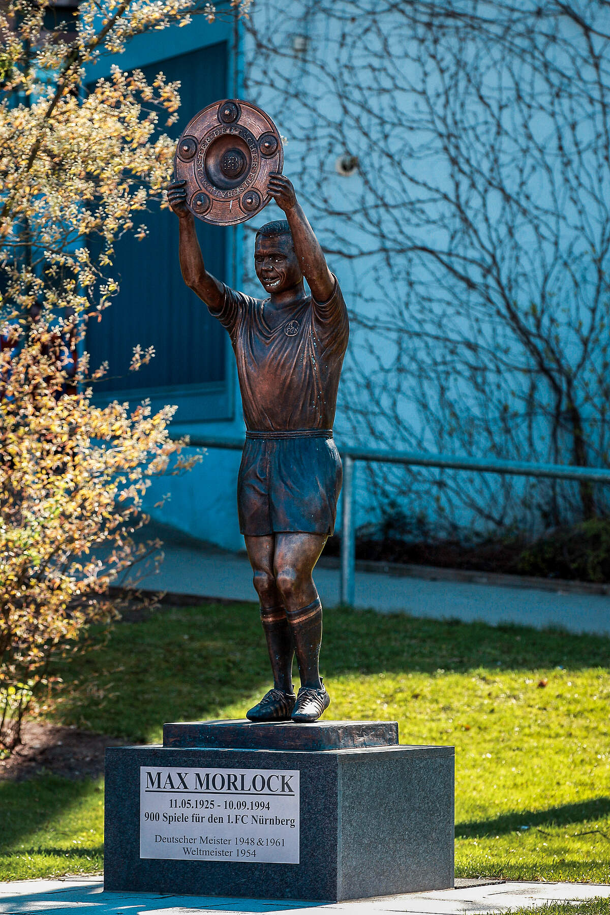 Ausnahmetalent, Vereinslegende, Weltmeister – Max Morlock beim FCN: KSC ...