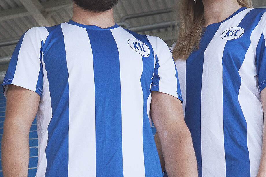 Im Retroshirt gegen Dynamo: KSC - MEINE HEIMAT.