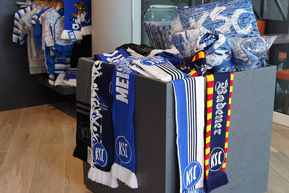 Verkaufsoffener Sonntag im Fanshop am Rondellplatz: KSC - MEINE HEIMAT.