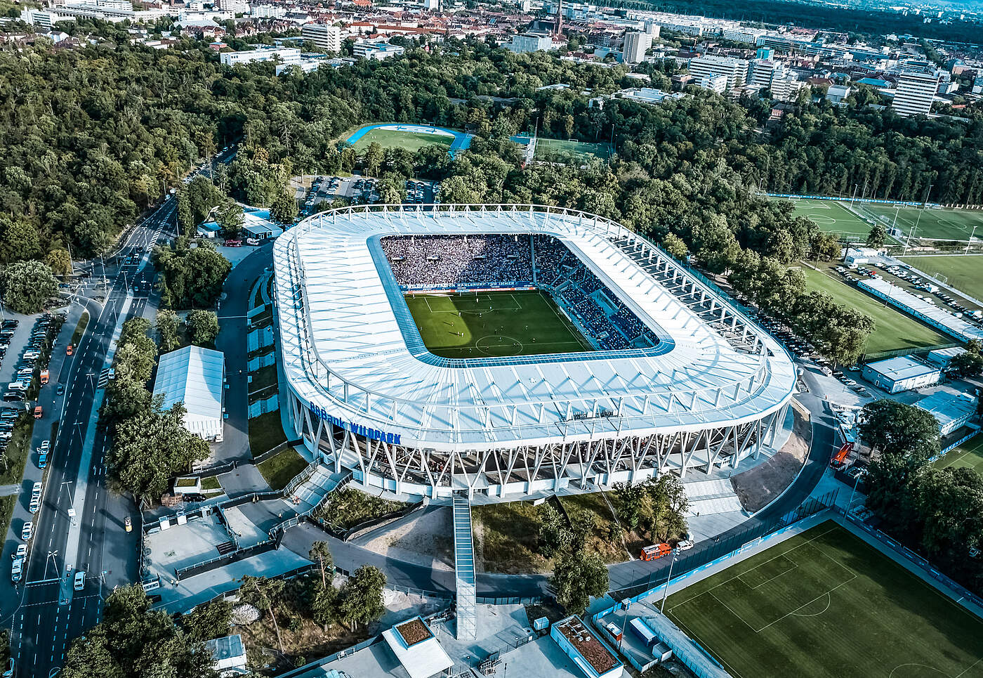 Eröffnungsspiel: KSC - Liverpool FC: KSC - MEINE HEIMAT.