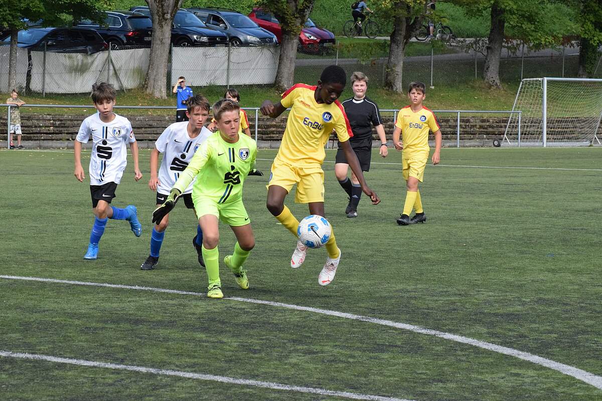 Generalprobe für die U12 : KSC - MEINE HEIMAT.