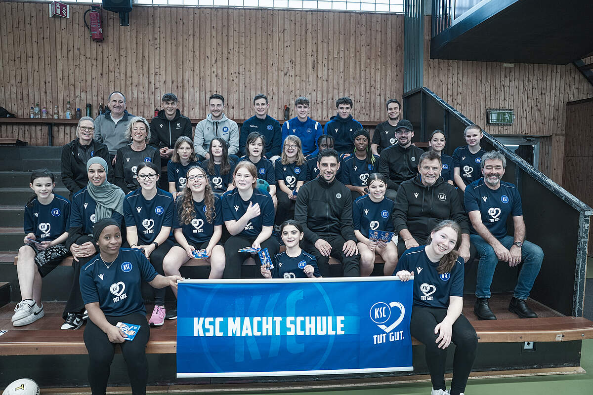 Alljährlicher Schulbesuch bei "KSC macht Schule": KSC - MEINE HEIMAT.