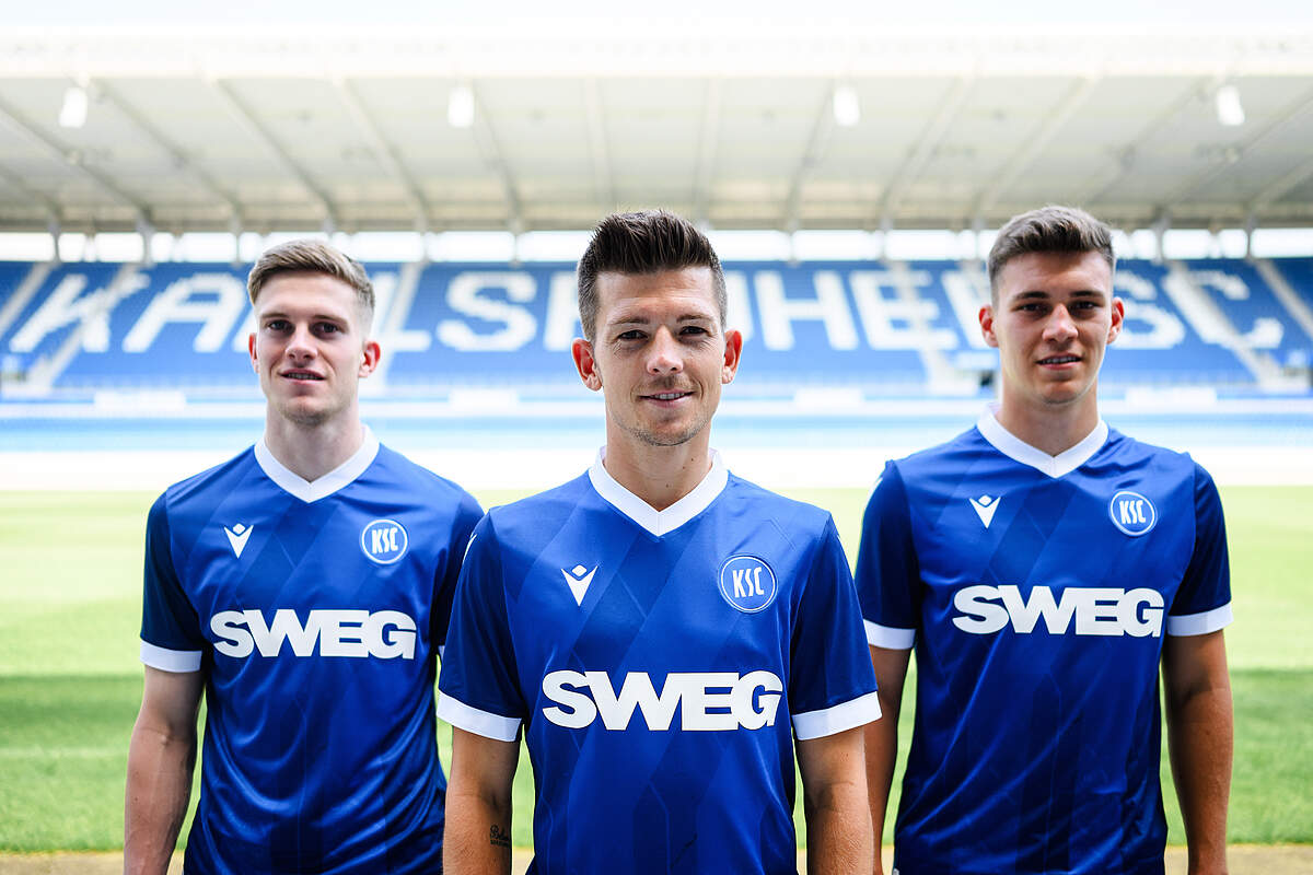 Das neue KSC-Heimtrikot 2024/25: Ab sofort erhältlich: KSC - MEINE HEIMAT.