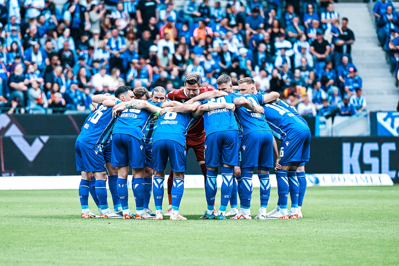 4. Spieltag: KSC - Eintracht Braunschweig: KSC - MEINE HEIMAT.