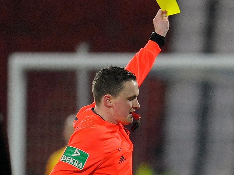 Thielert pfeift Partie bei Union : KSC - MEINE HEIMAT.